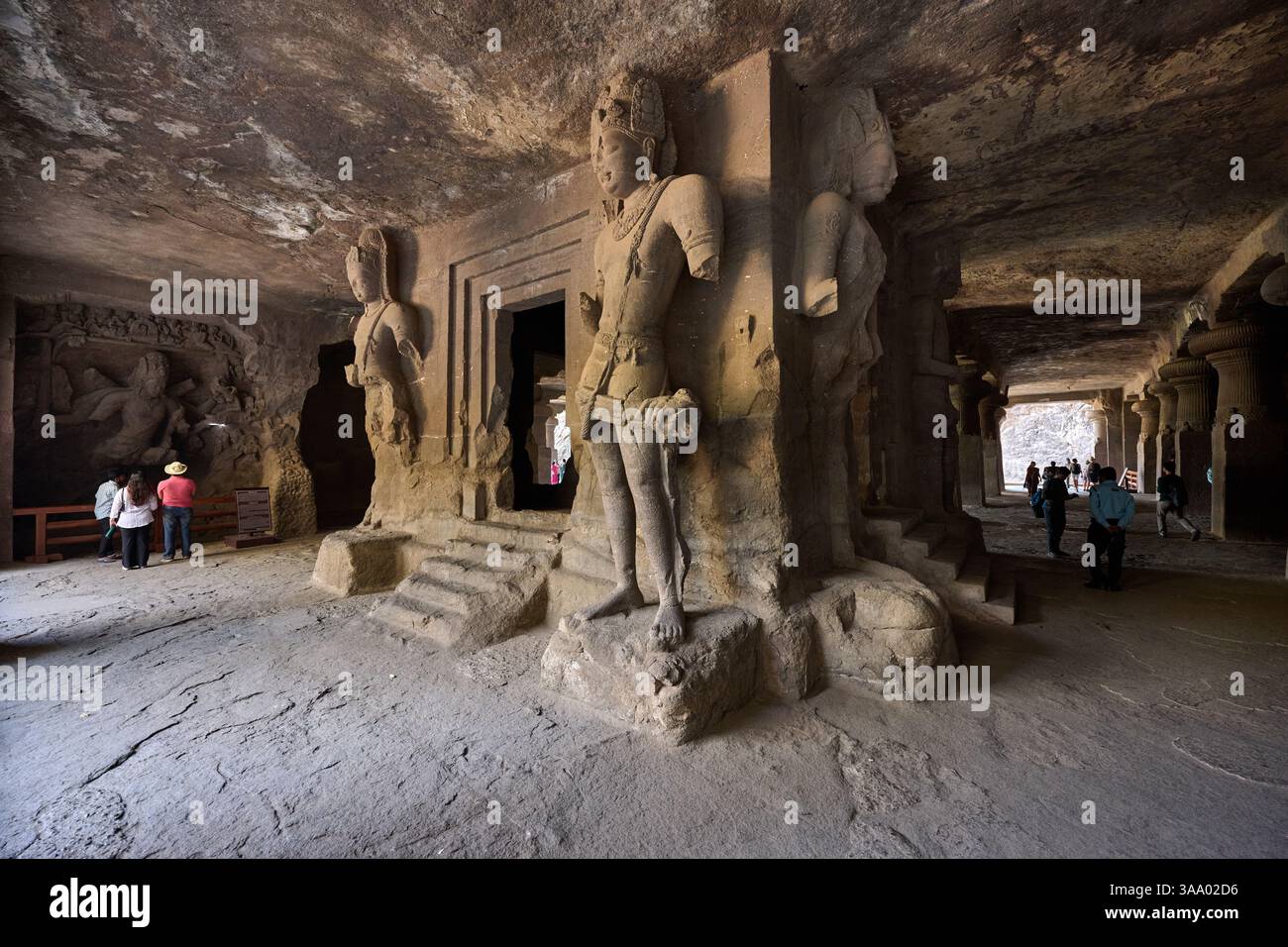 Elephanta caves, Linga shrine, Mumbai, Bombay, India, Asia Stock Photo ...