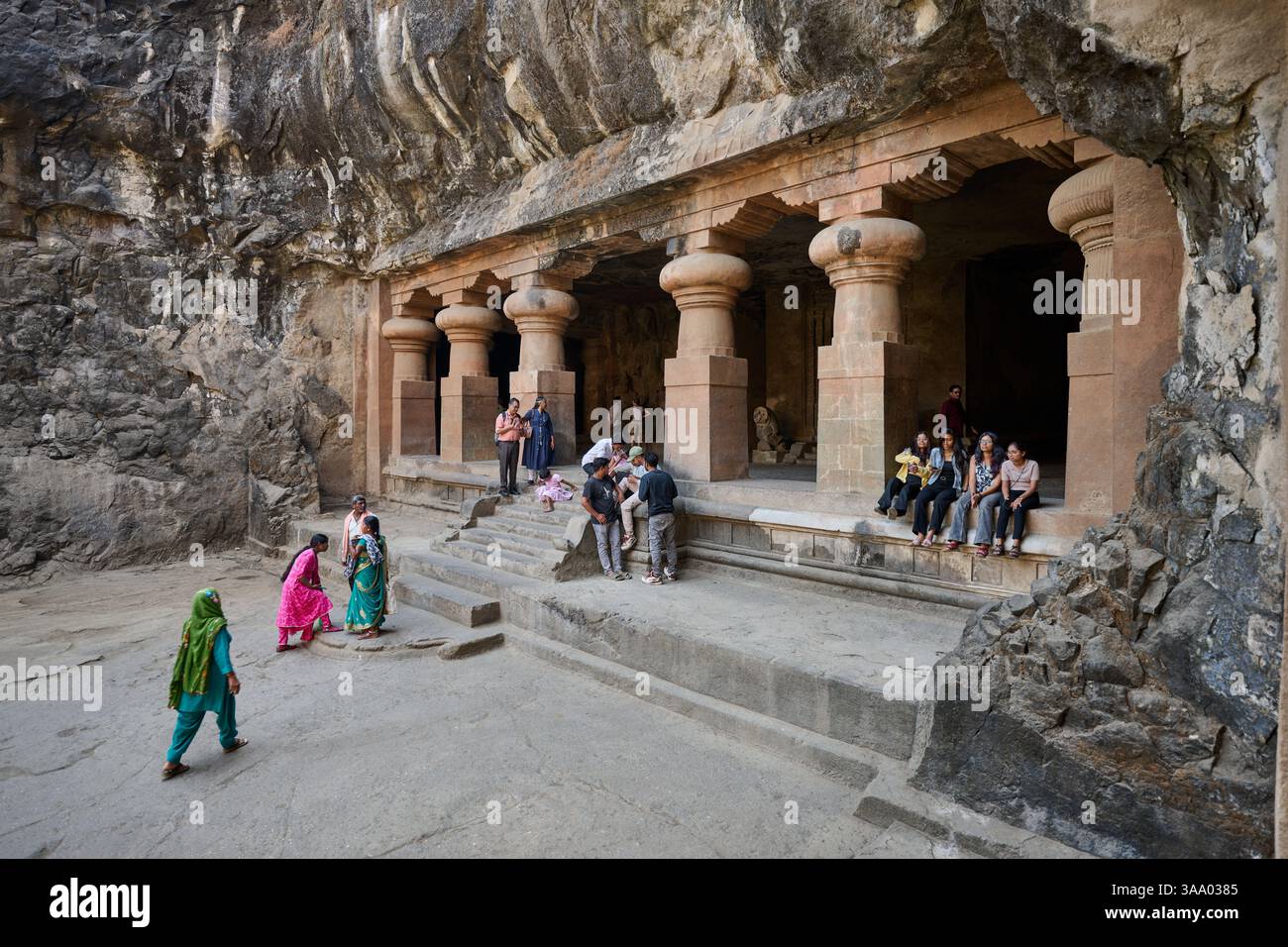 Elephanta caves, Mumbai, Shiva Temple, eastern shrine, Bombay, India ...