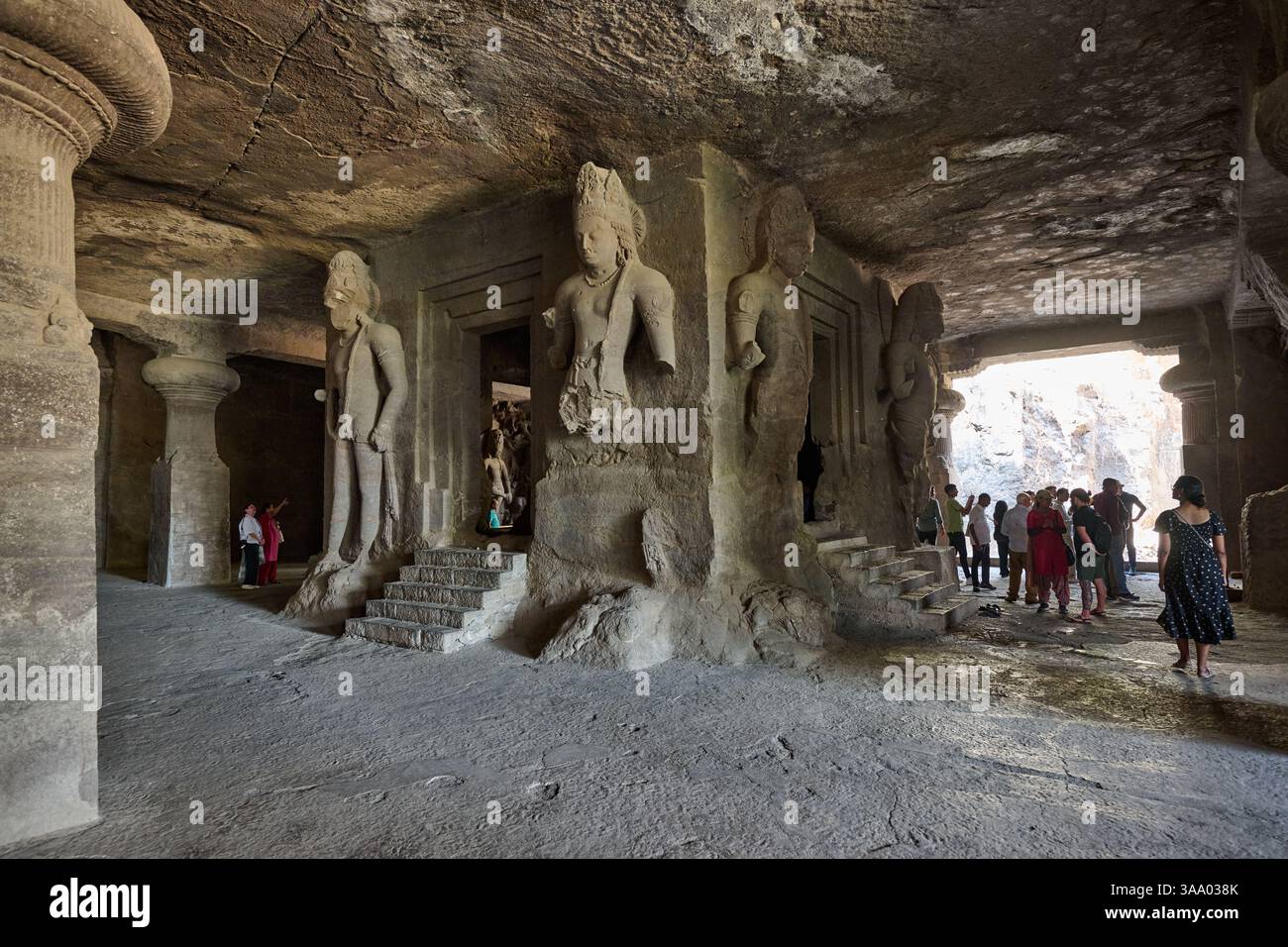 Elephanta caves, Linga shrine, Mumbai, Bombay, India, Asia Stock Photo ...
