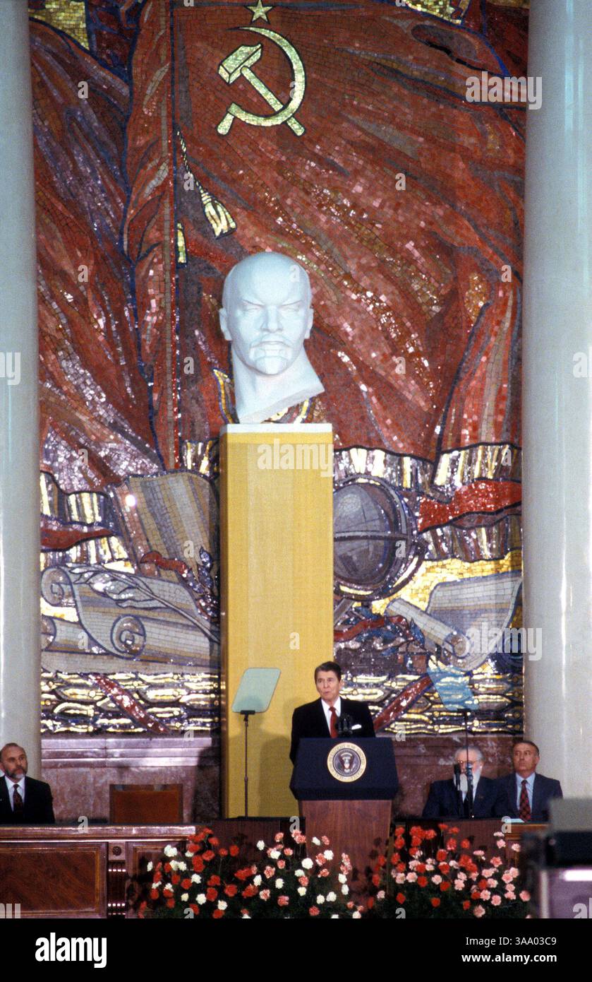 Aug 05, 1988; Washington, DC, USA; U.S. President RONALD REAGAN speaks ...