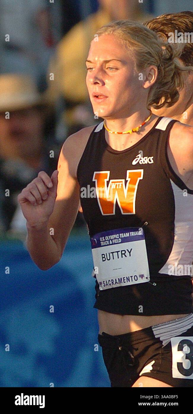 5000 runs hi-res stock photography and images - Alamy