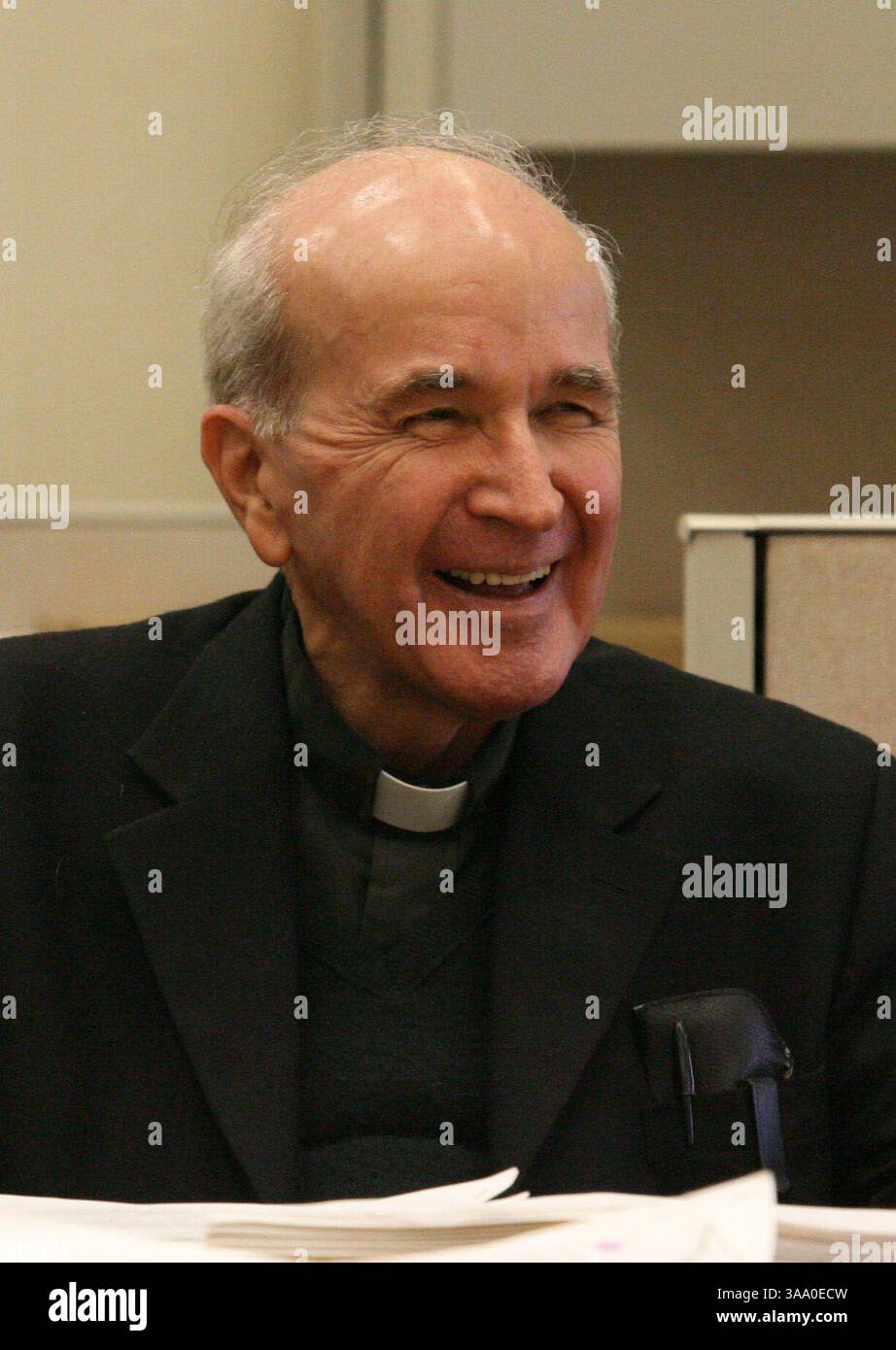 Apr 19, 2006; Toledo, OH, USA; Rev. GERALD ROBINSON laughs at a ...