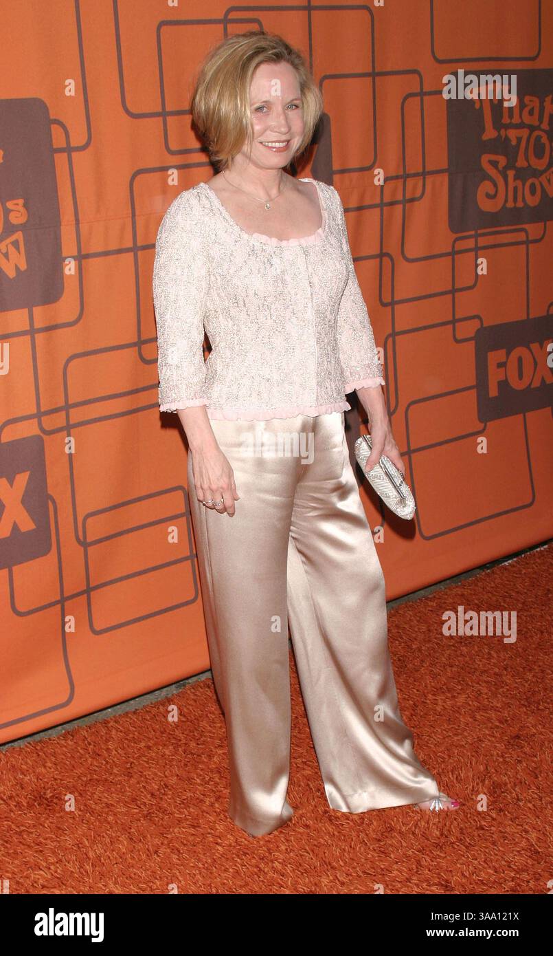 Debra jo rupp that 70s show hi-res stock photography and images - Alamy