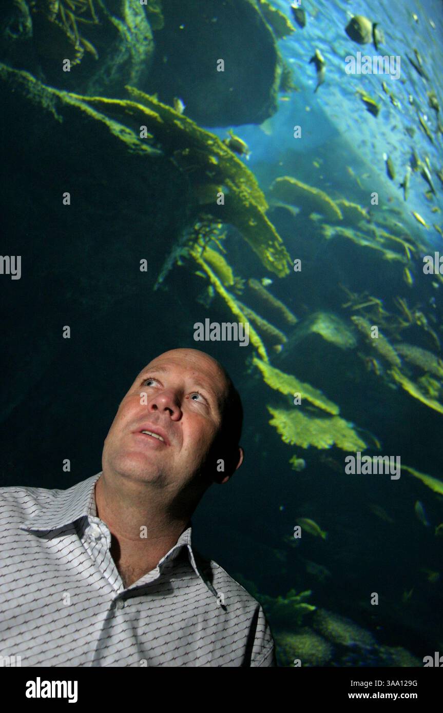 May 07, 2006; Bangkok, THAILAND; Siam Ocean World's Geoff Olsen brings ...