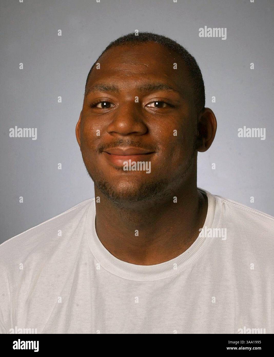 Boys high school basketball player hi-res stock photography and images ...