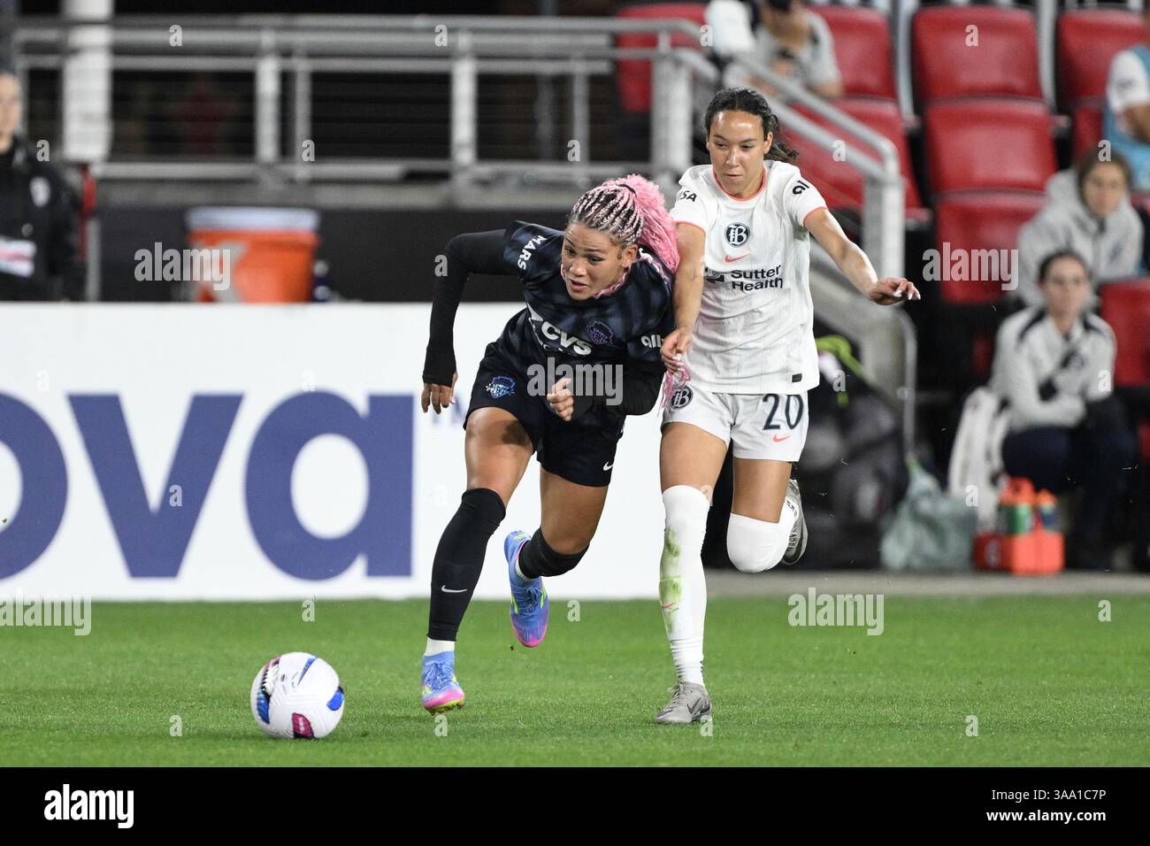 Washington Spirit forward Trinity Rodman and Bay FC defender Alyssa ...