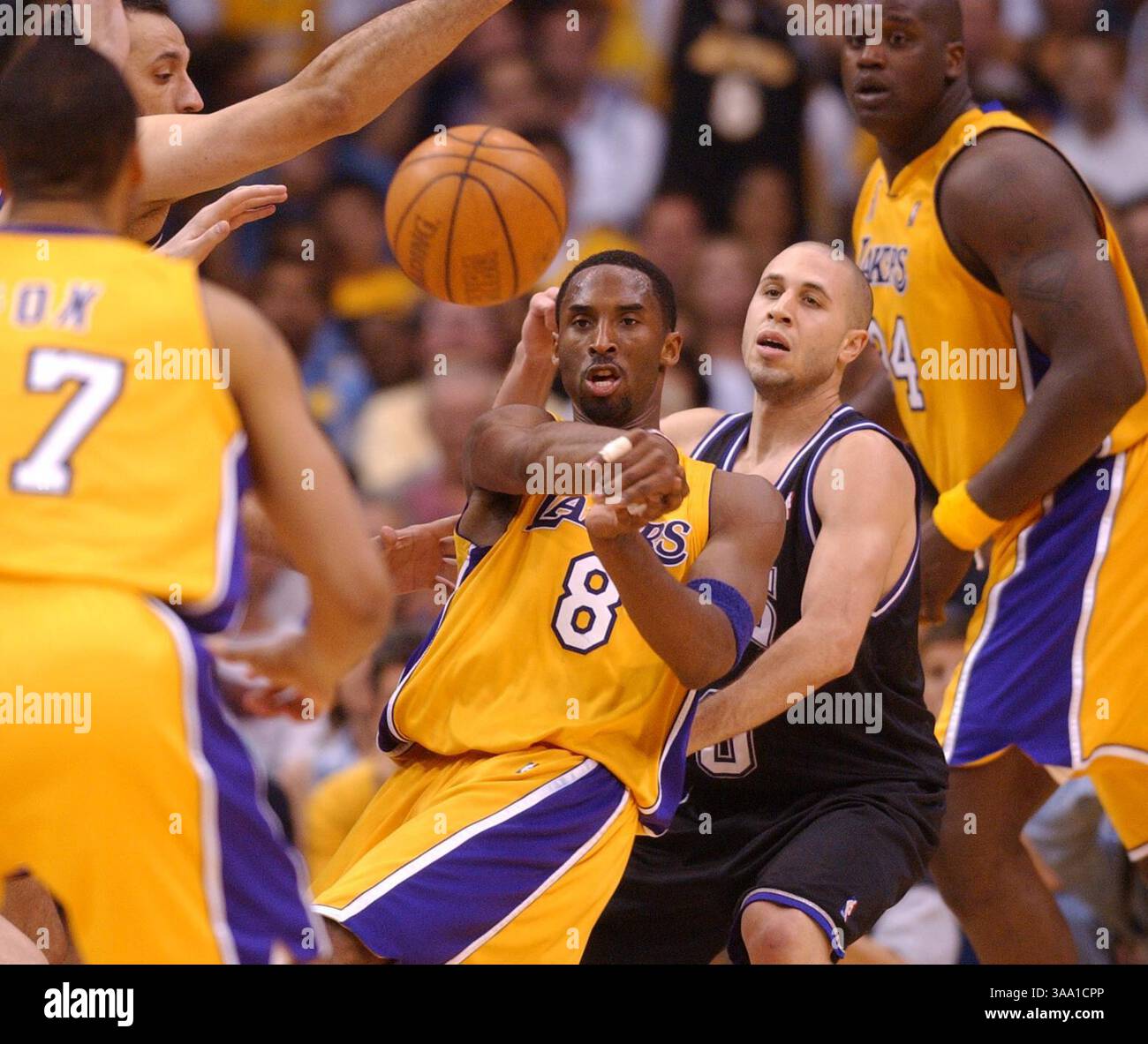 Kobe bryant may 2002 hi-res stock photography and images - Alamy