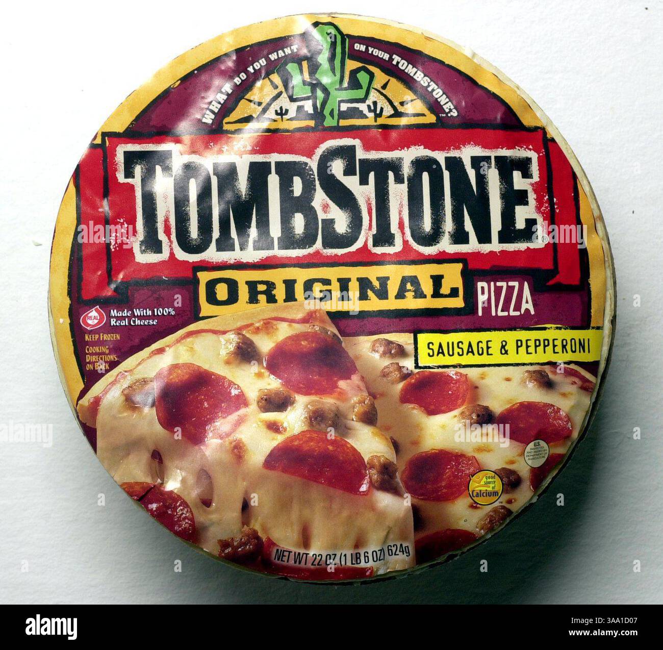 Tombstone pizza hi-res stock photography and images - Alamy