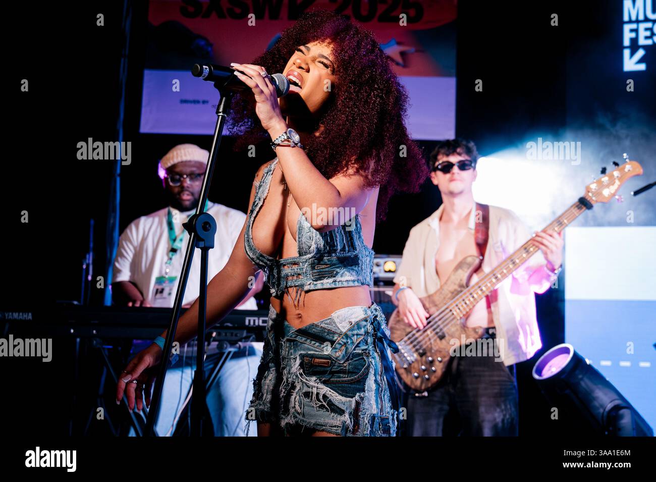 Essii performs at the British Music Embassy during SXSW 2025 Stock ...