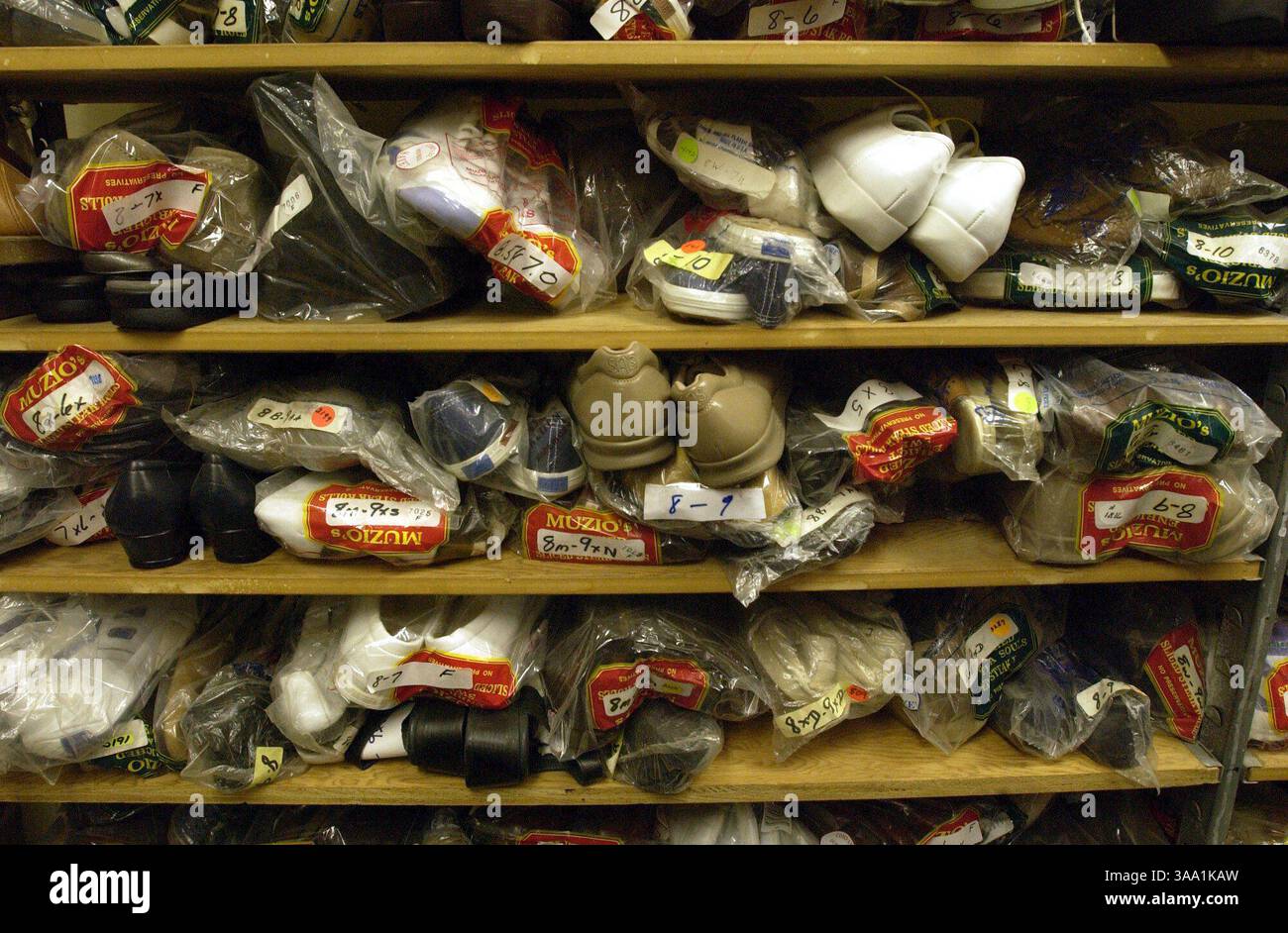 Mismatched shoes hi-res stock photography and images - Alamy