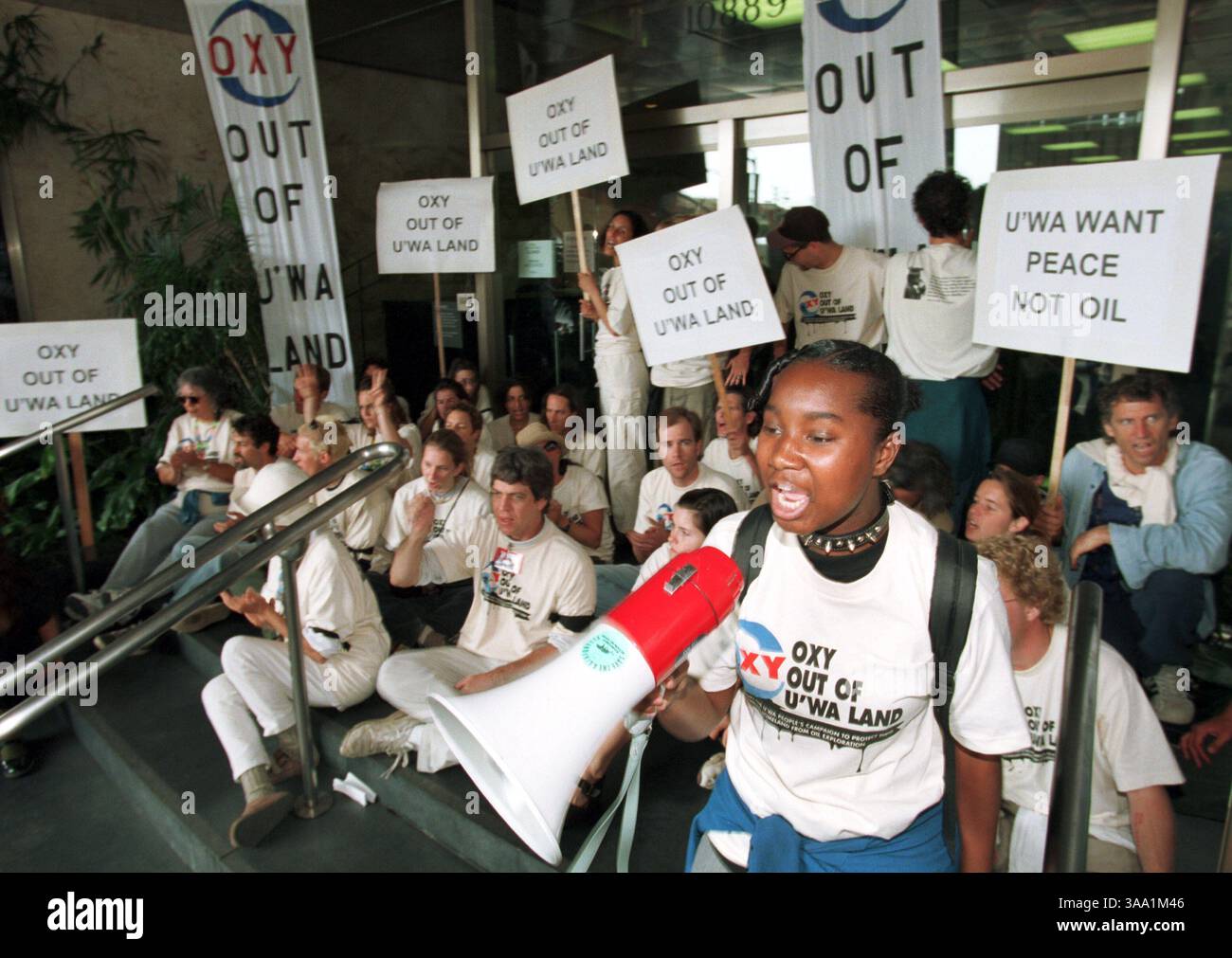 Apr 01, 1999; Los Angeles, CA, USA; Demonstrators occupy the front ...