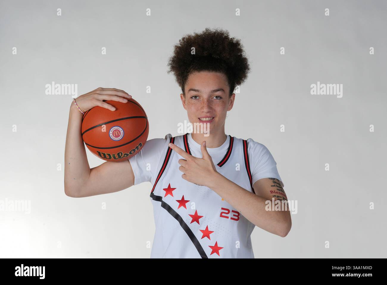 BROOKLYN, NY - MARCH 28: McDonalds High School All American Grace Knox ...