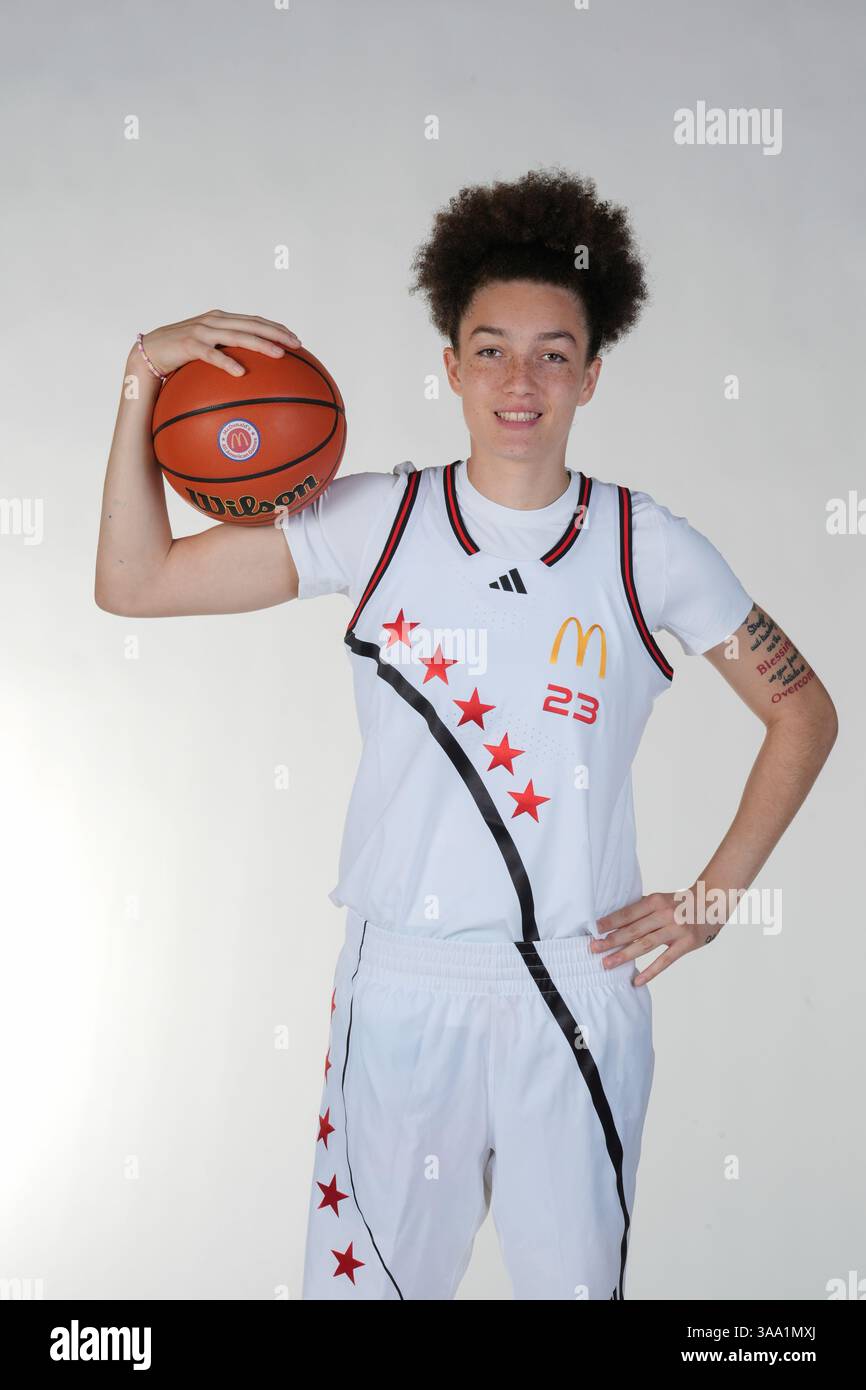 BROOKLYN, NY - MARCH 28: McDonalds High School All American Grace Knox ...