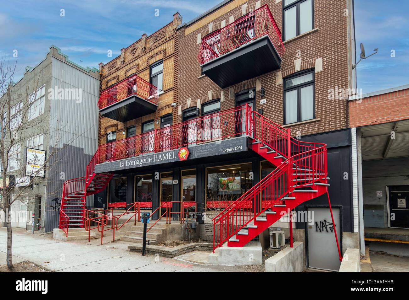 Storefront - stylish Stock Photo - Alamy