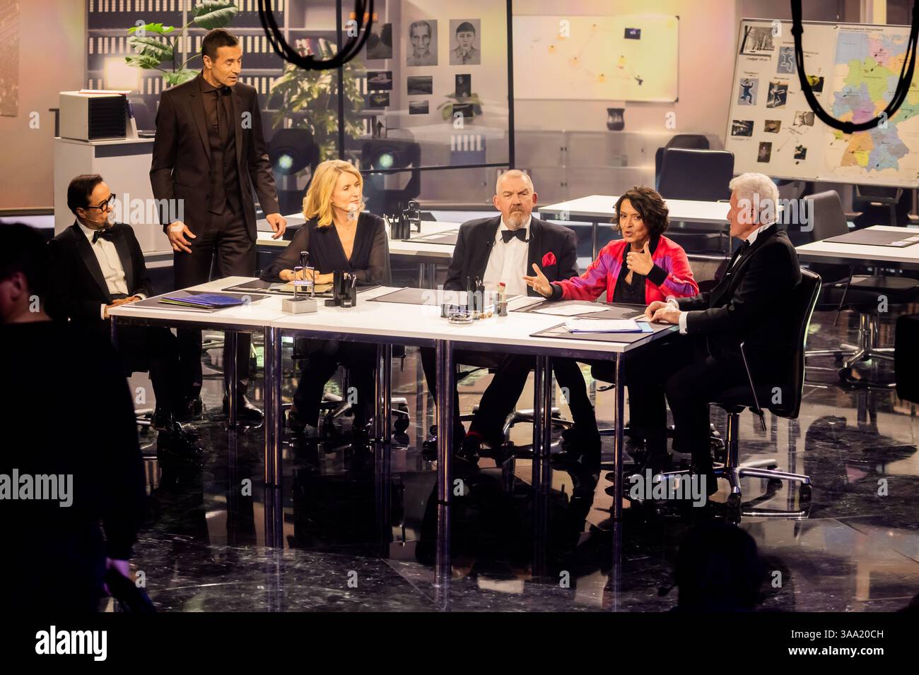 Berlin, Germany. 27th Mar, 2025. Jan Josef Liefers (l-r), actor and ...