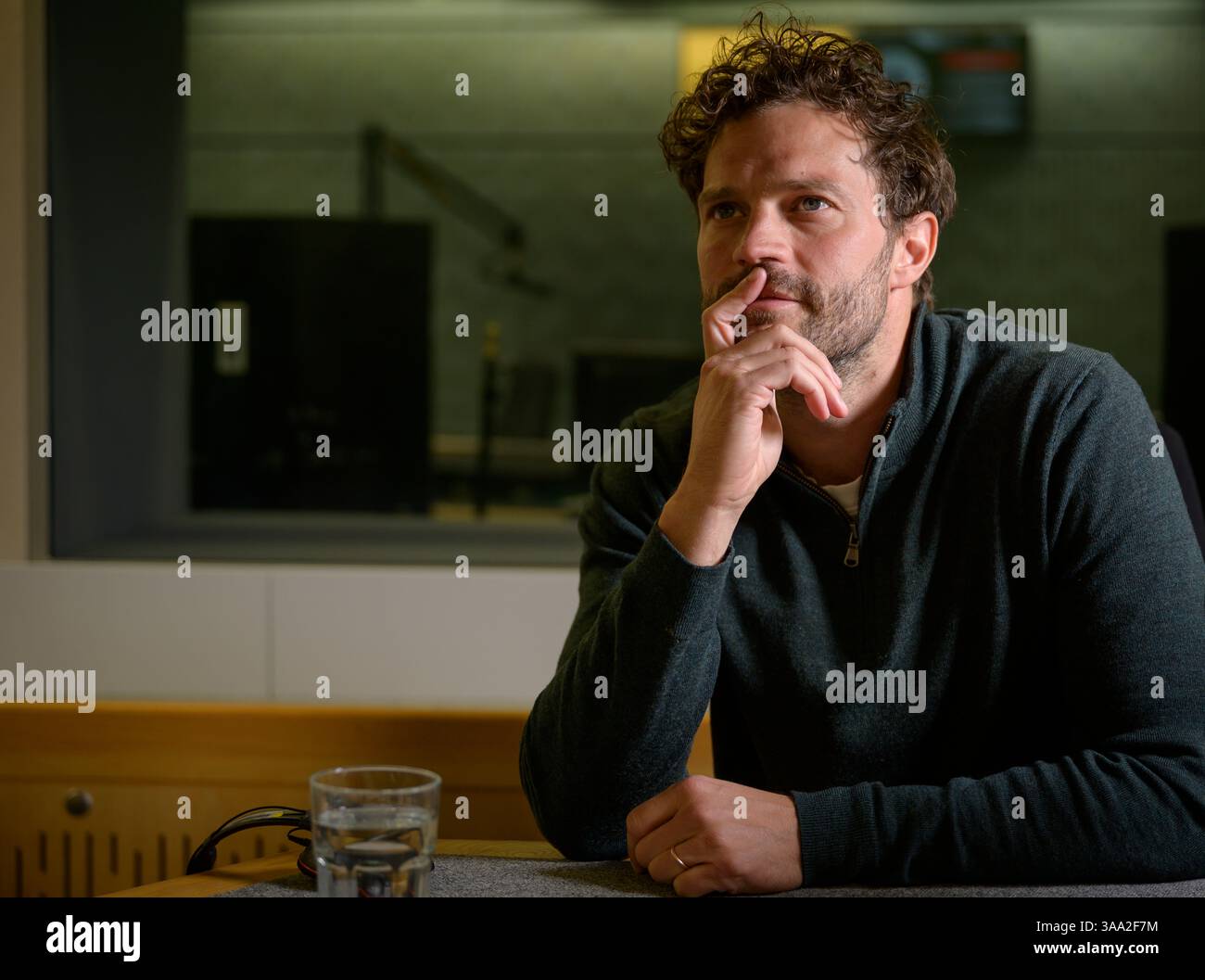 2024 Jamie Dornan Stock Photo - Alamy