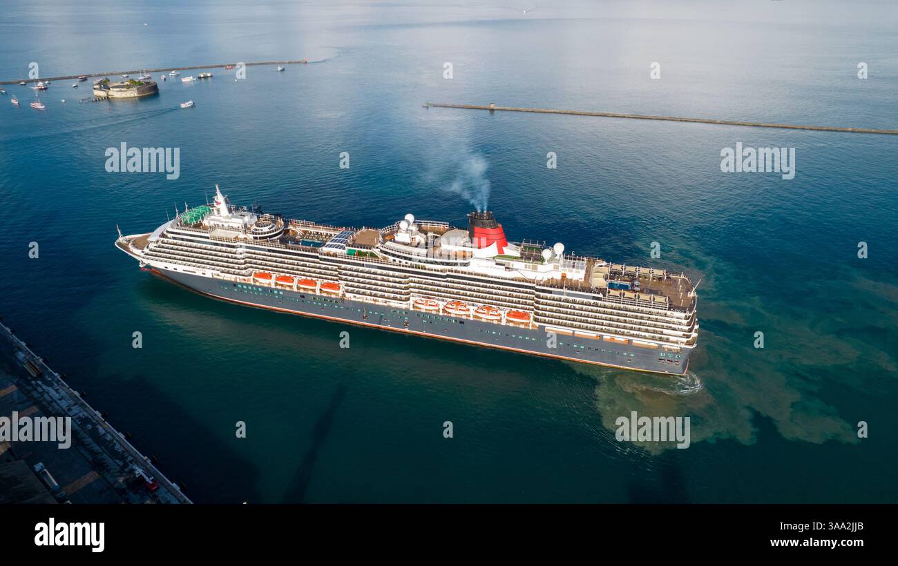 MS Queen Victoria cruiser ship with propulsion system for anchoring in ...