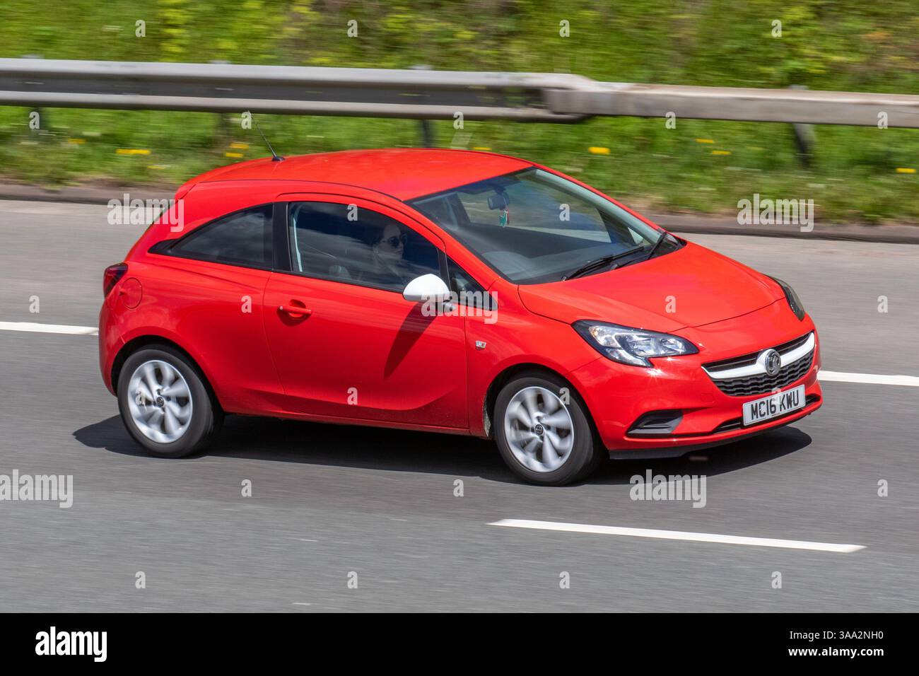 Side view vauxhall corsa ecoflex hi-res stock photography and images ...