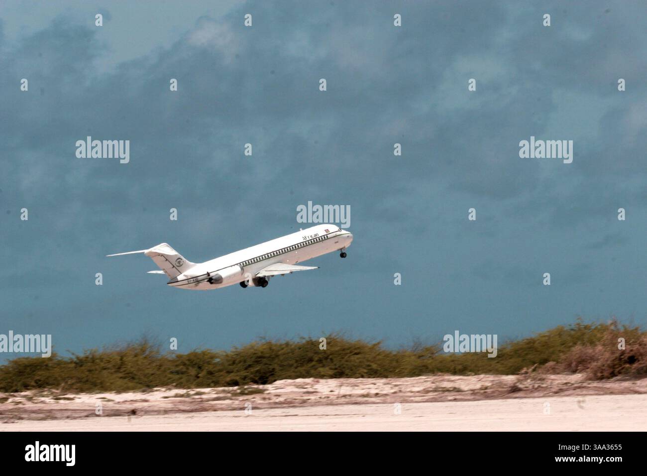 An african express plane from nairobi hi-res stock photography and ...