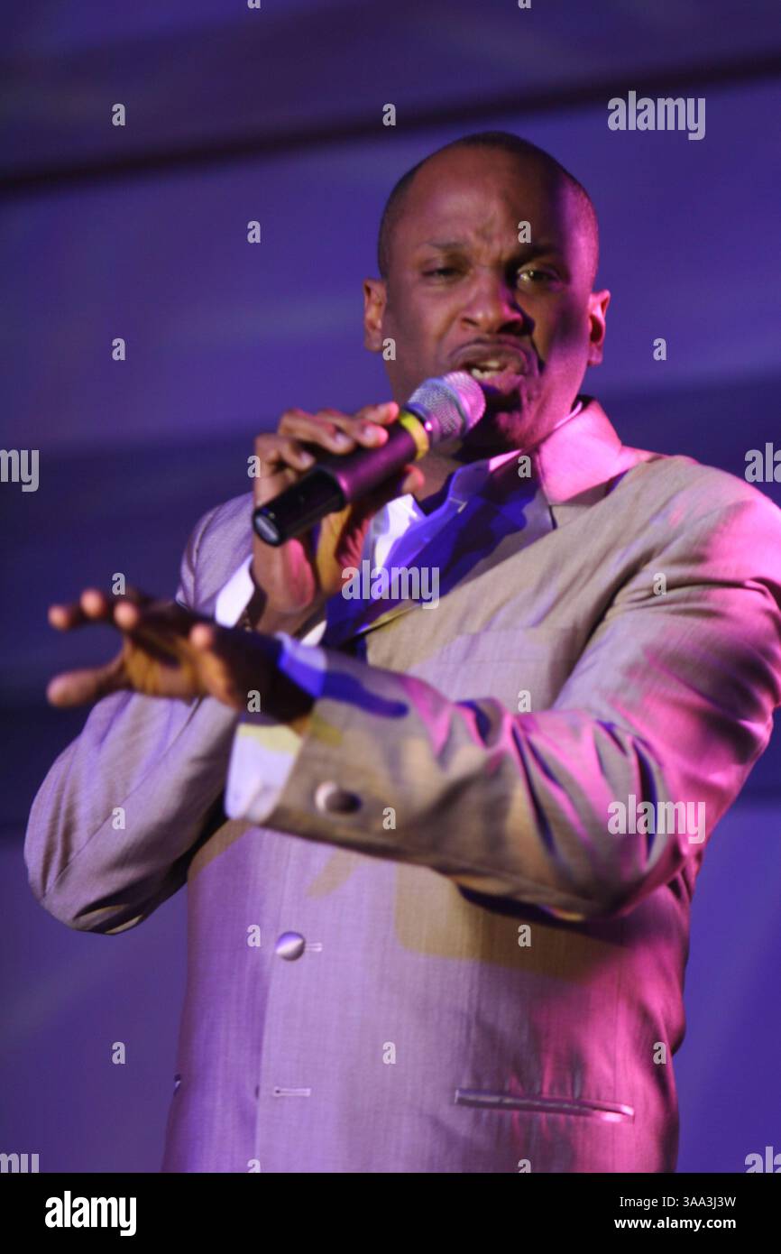 Oct 28, 2005; Freeport, NY, USA; Donnie McClurkin at Zion Cathedral in ...