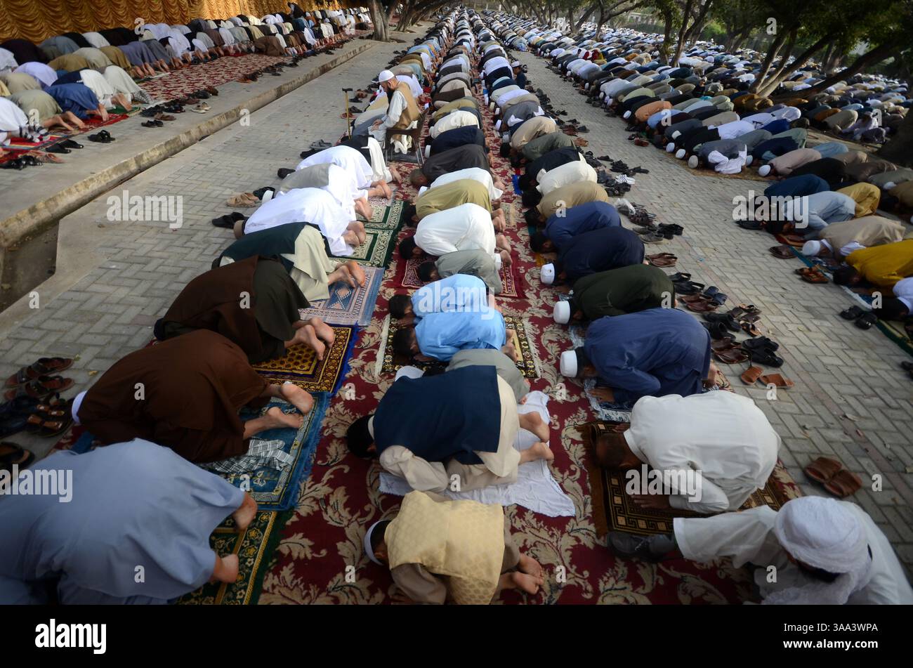 Peshawar, Peshawar, Pakistan. 31st Mar, 2025. Eid Al-Fitr in Pakistan ...
