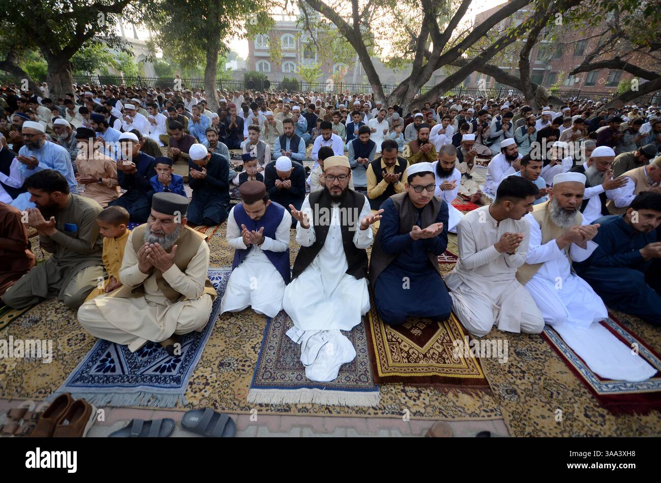 Peshawar, Peshawar, Pakistan. 31st Mar, 2025. Eid Al-Fitr in Pakistan ...