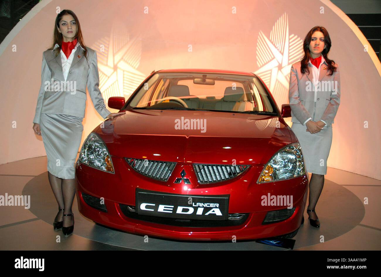 Jan 12, 2006; New Delhi, INDIA; Indian models pose with the newly ...