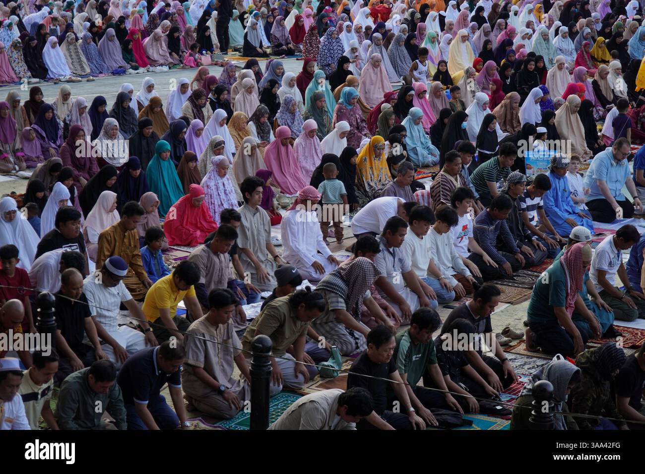 Quezon City, Philippines. 20th Nov, 2021. Filipino Muslims gathered at ...