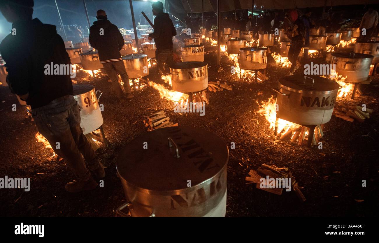 Nakhlistan cooking the night before Eid al-Fitr in Cape Town A general ...