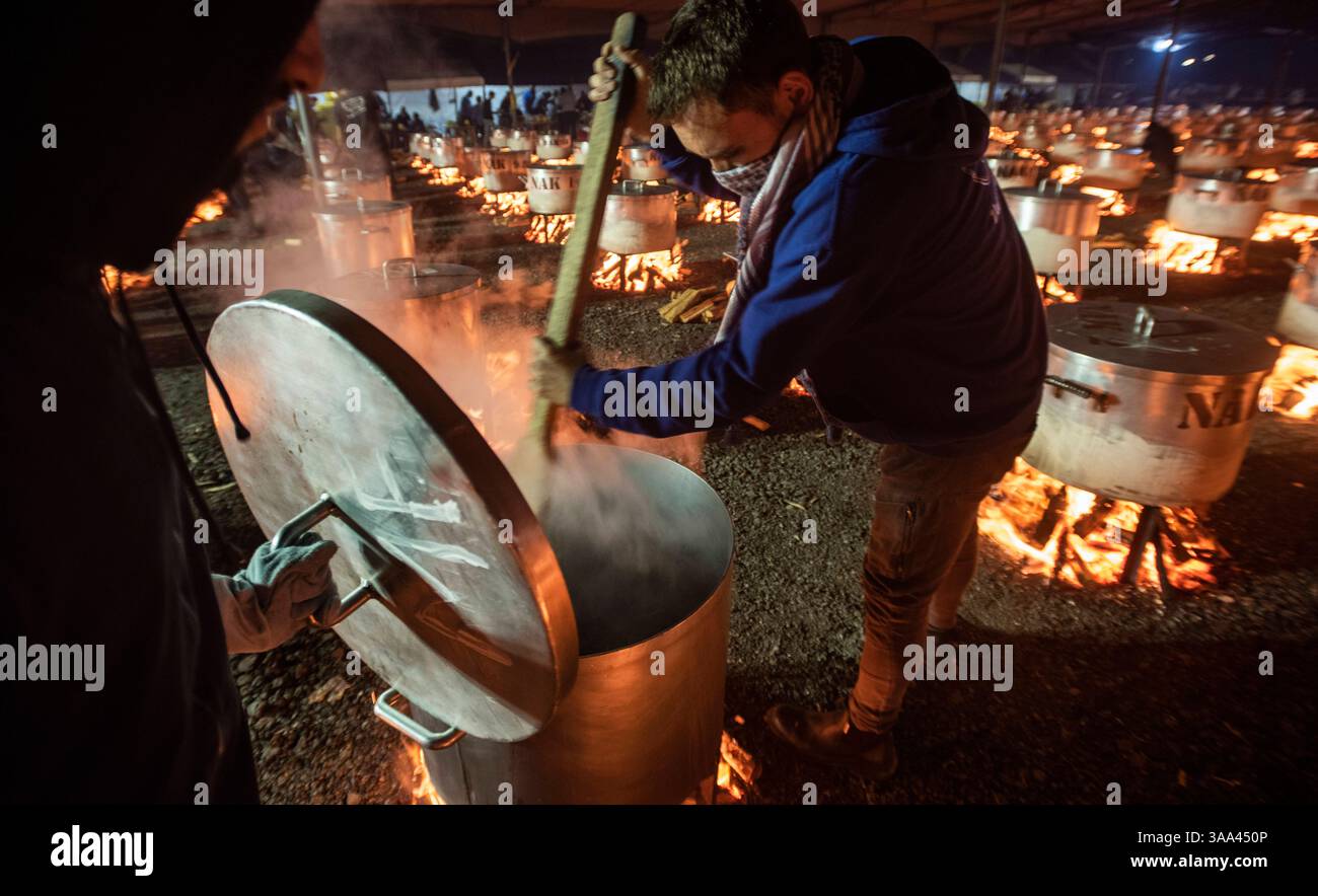 Nakhlistan cooking the night before Eid al-Fitr in Cape Town A general ...