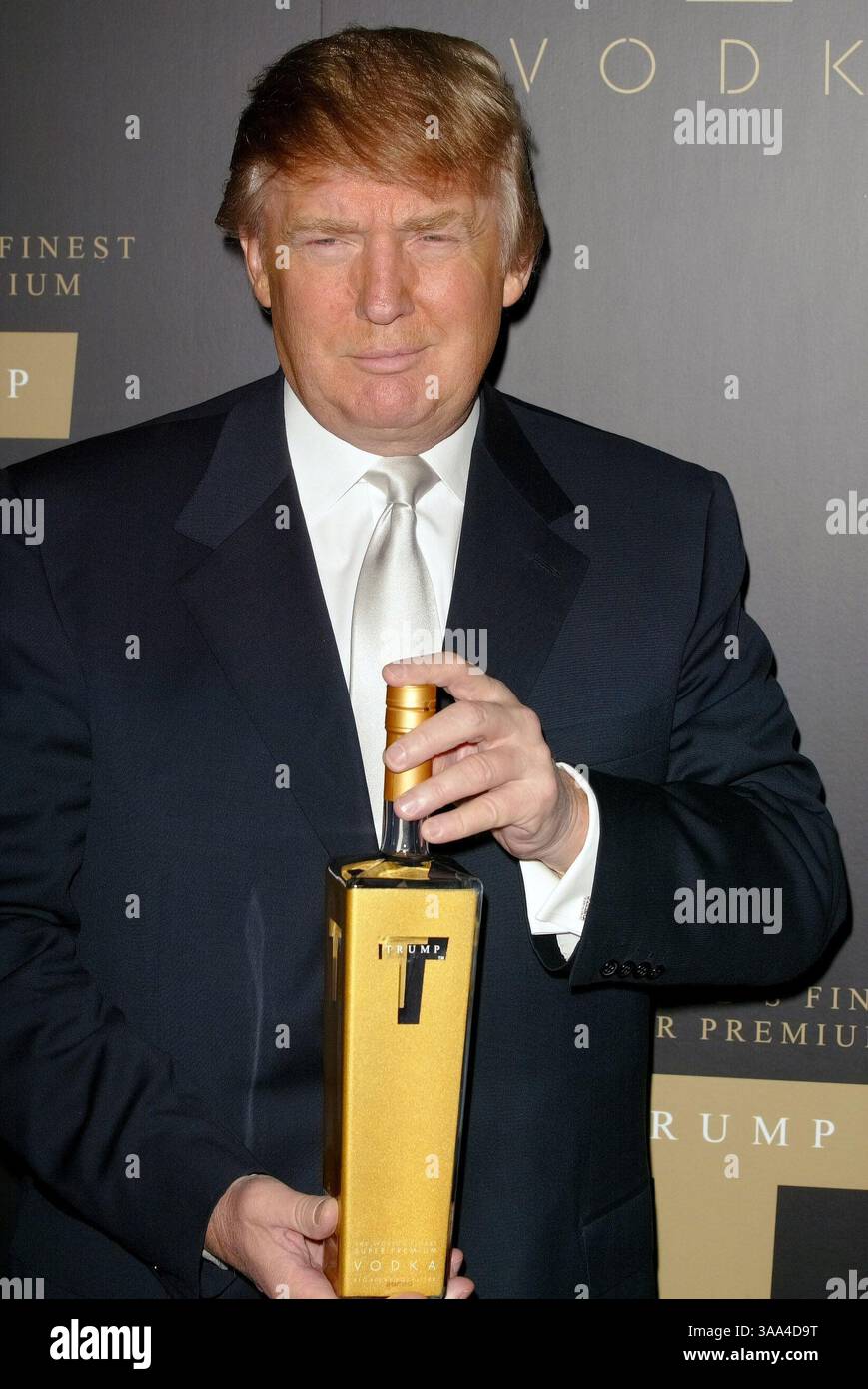 Jan 17, 2007; Hollywood, CA, USA; Billionaire DONALD TRUMP shows off ...