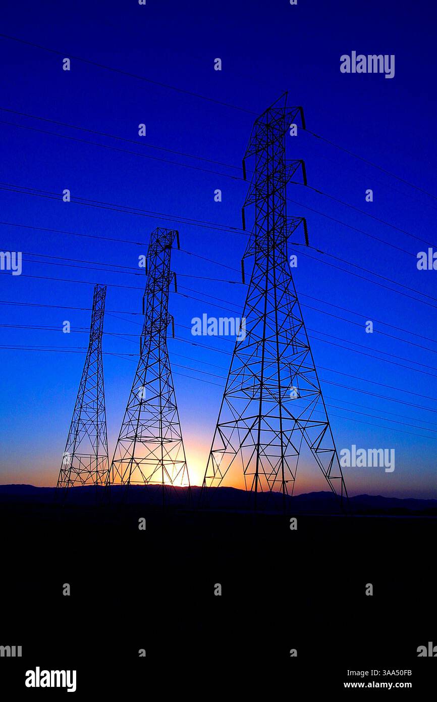 Dec 20, 2004; Los Angeles, CA, USA; Power lines in California at sunset ...