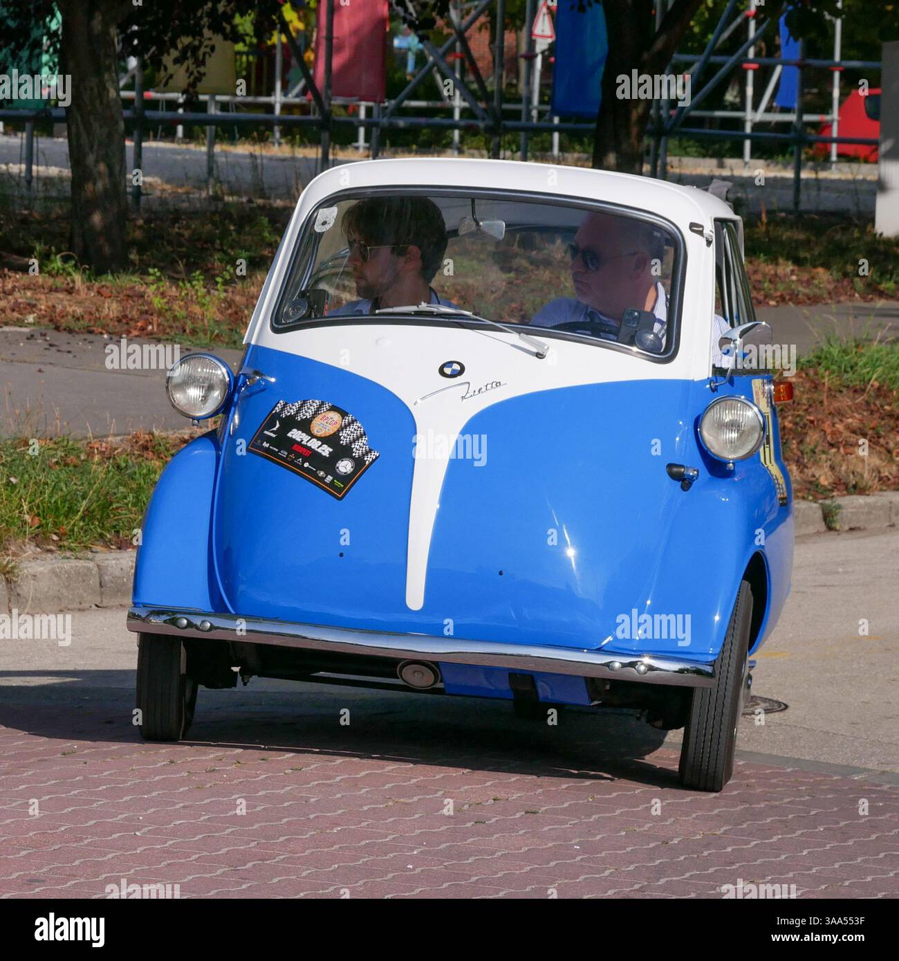 Bmw isetta race hi-res stock photography and images - Alamy