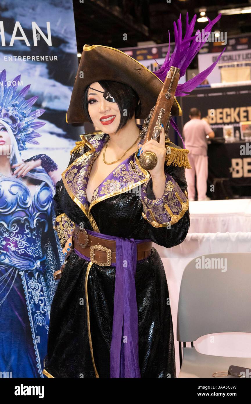 Cosplayer auf der WonderCon 2025 im Anaheim Convention Center. Anaheim ...