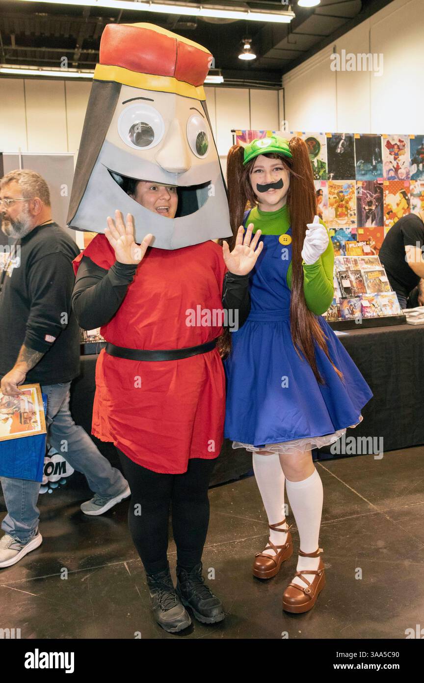 Cosplayer auf der WonderCon 2025 im Anaheim Convention Center. Anaheim ...