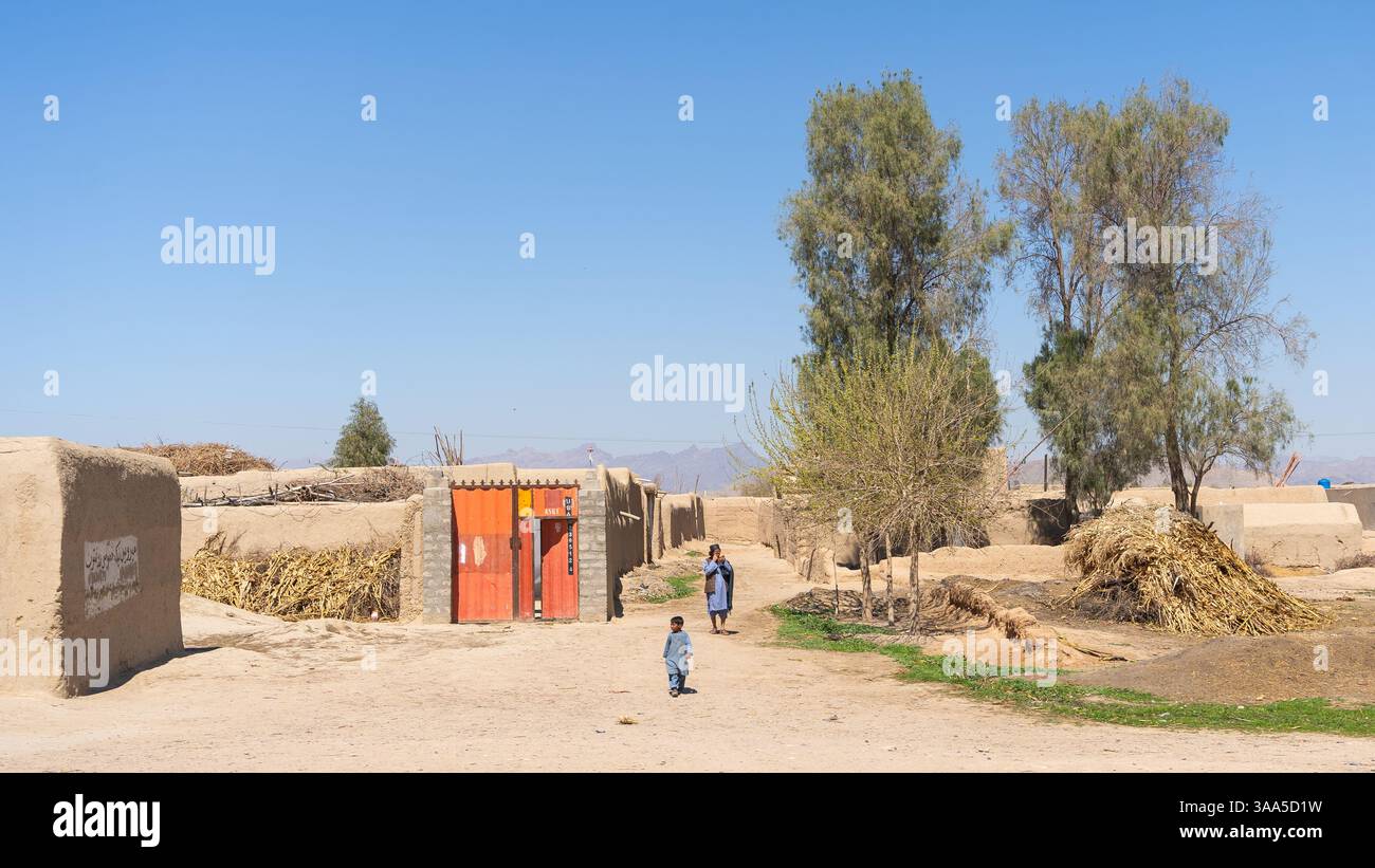 Men locals residents hi-res stock photography and images - Alamy