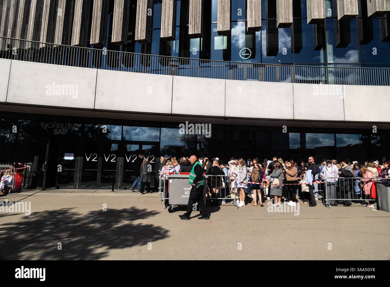 Sabrina Carpenter fans queue outside Royal Arena ahead of the first ...