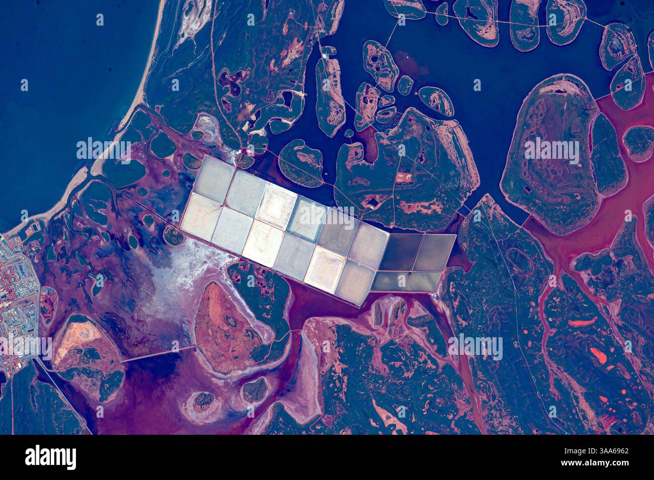 Salt Ponds, western Australia Stock Photo - Alamy