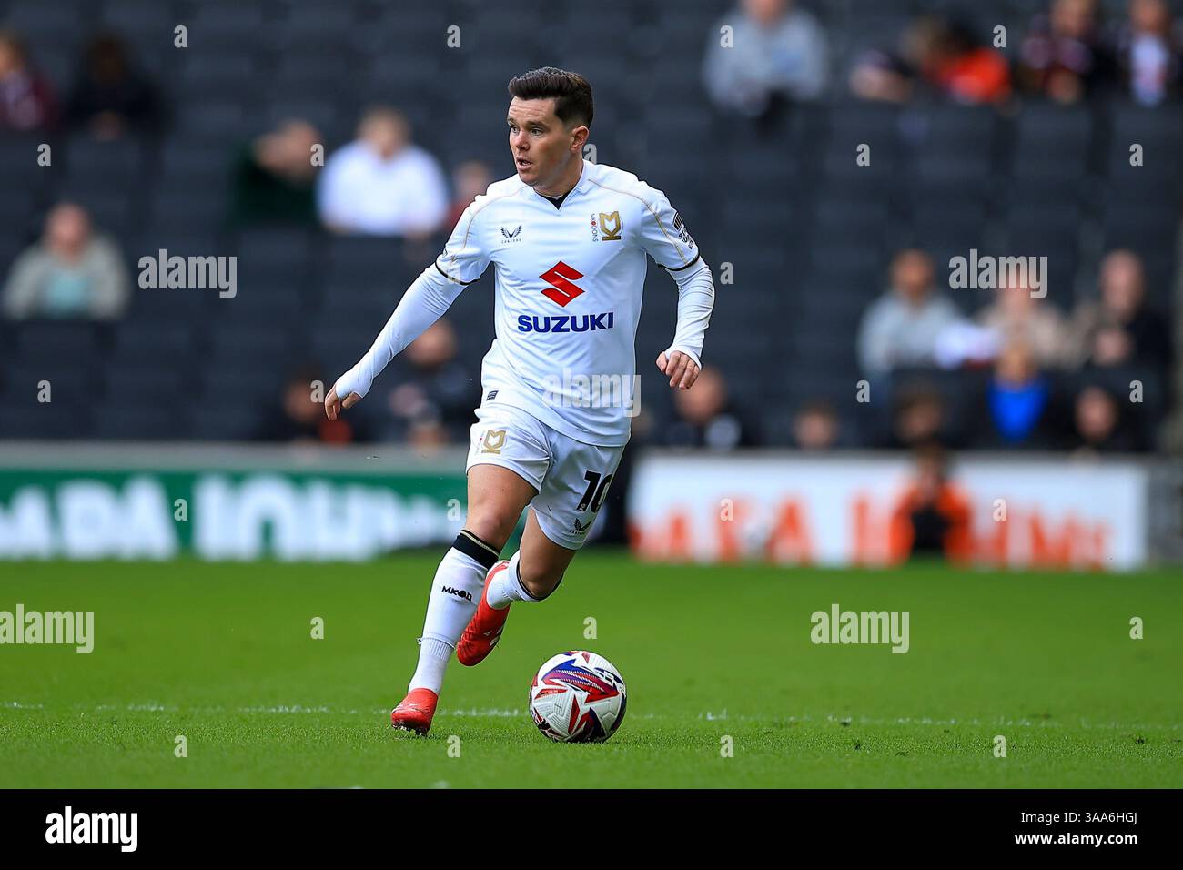 02 2 10 2025 hi-res stock photography and images - Alamy