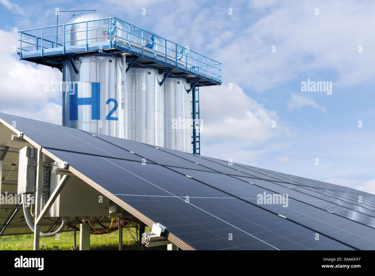Green hydrogen factory concept. Hydrogen production from renewable ...