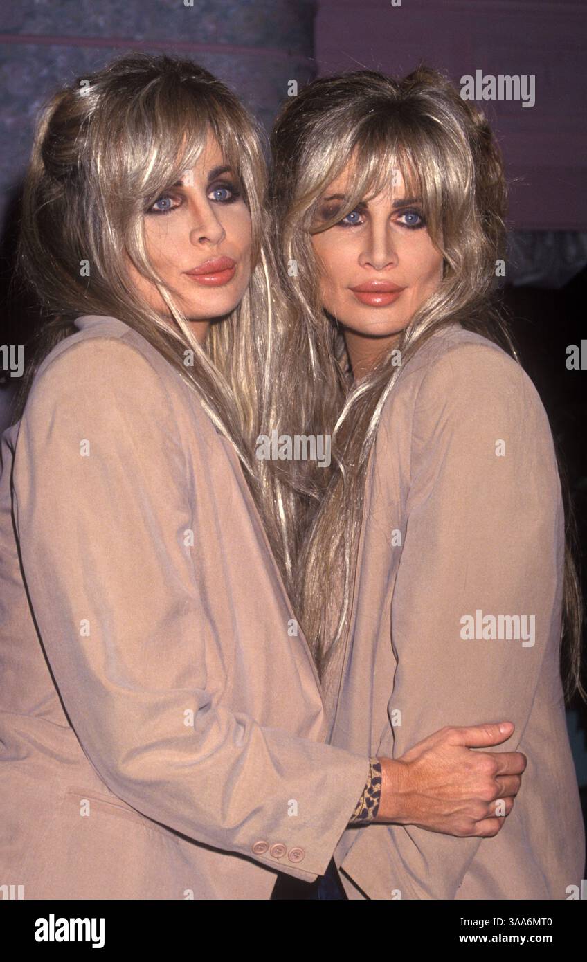 Barbi twins hi-res stock photography and images - Alamy