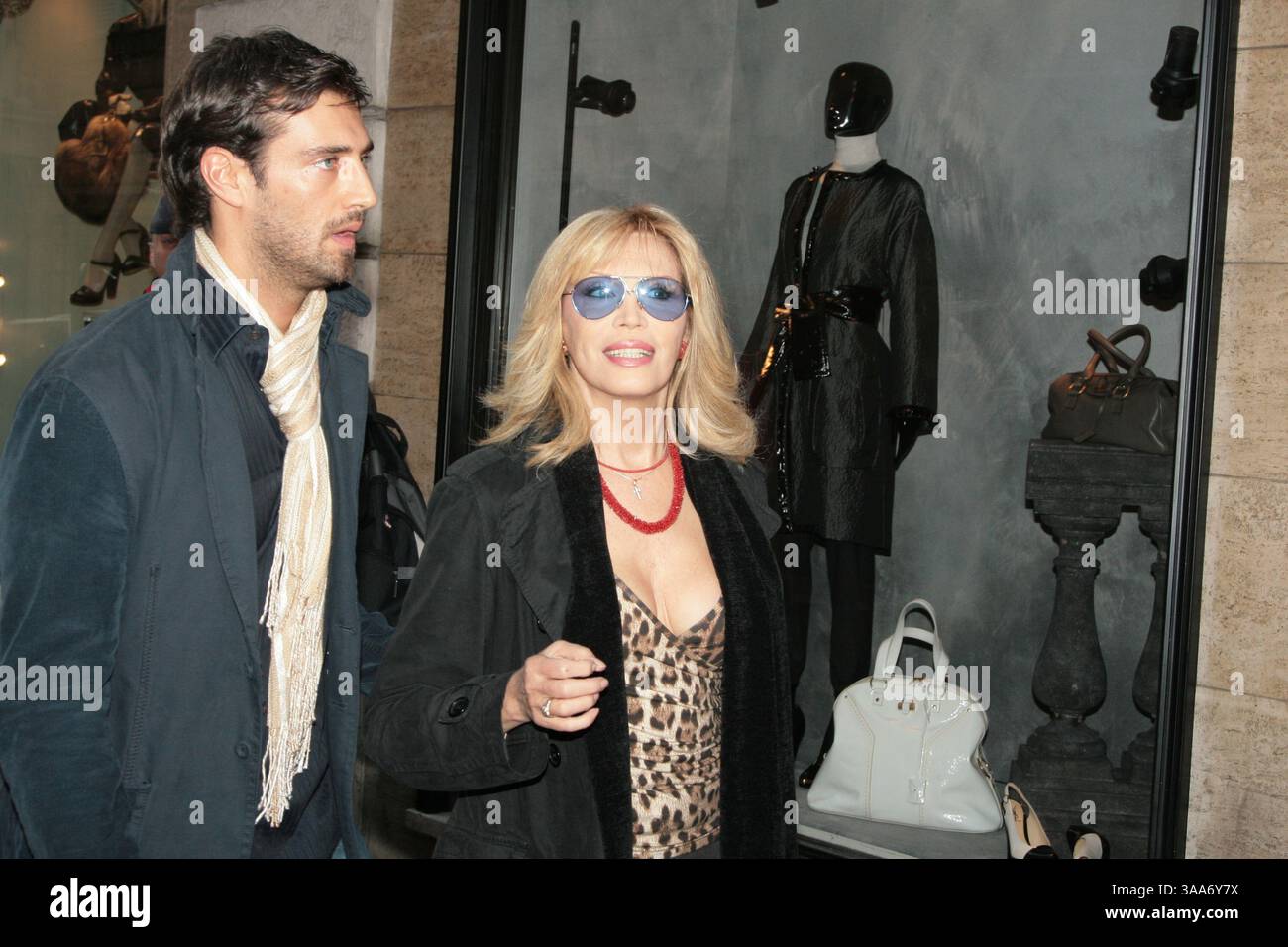 Nov 09, 2006; Rome, ITALY; Singer & model AMANDA LEAR and boyfriend ...