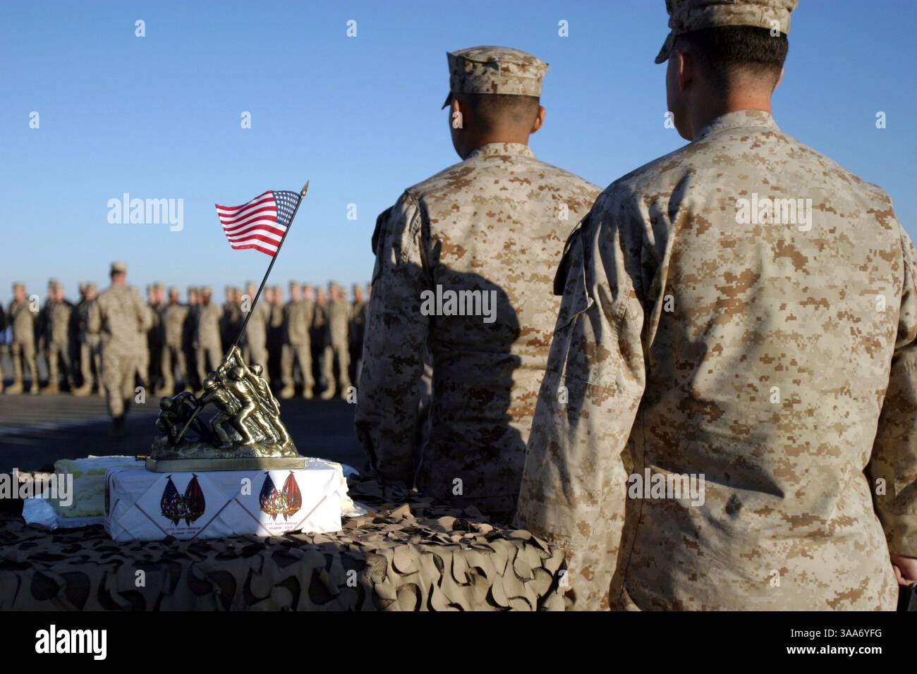 Nov 10, 2006; Asad, IRAQ; U.S. Marines with the Hawaii-based 2nd ...