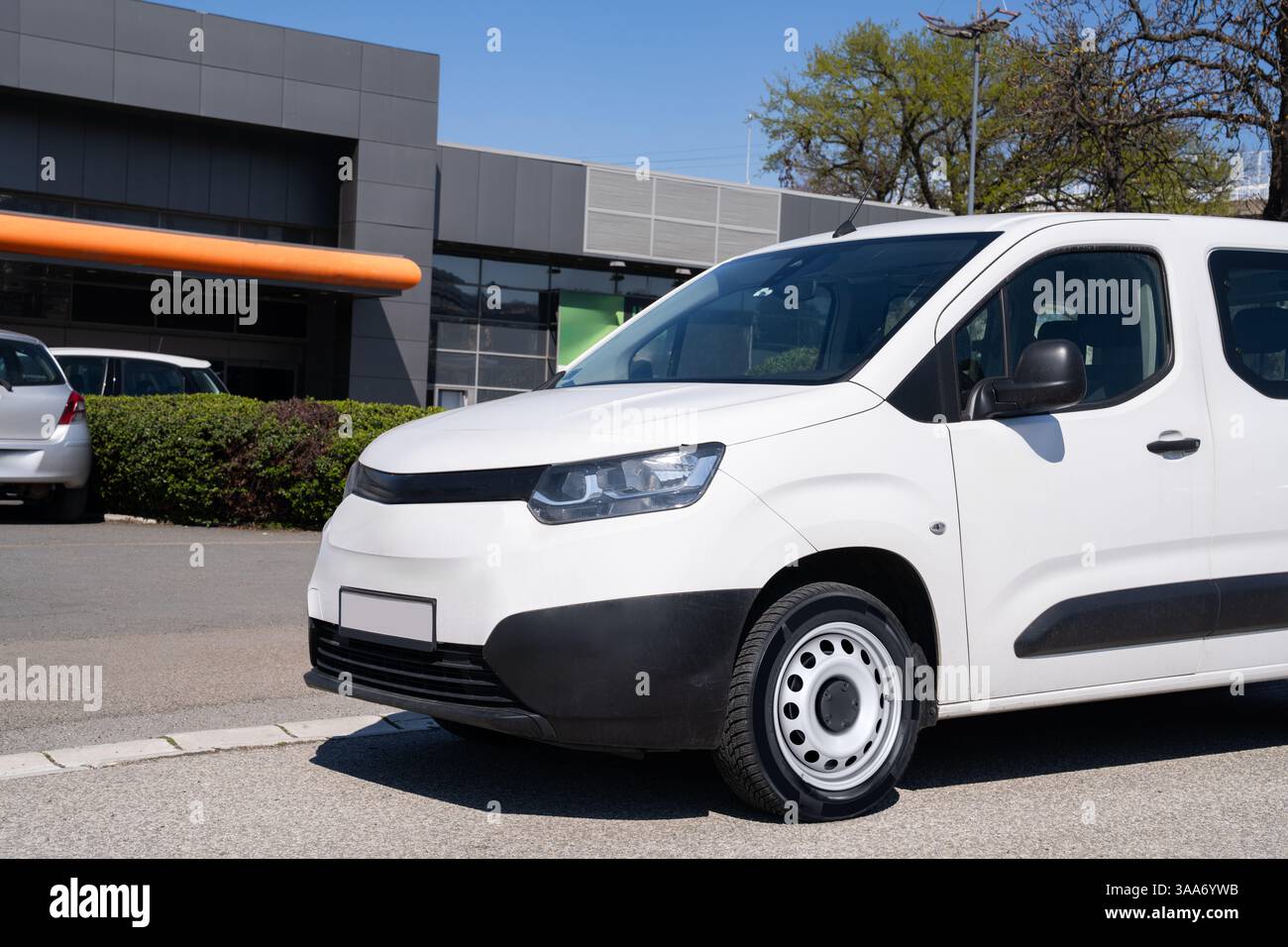 Modern white van transport hi-res stock photography and images - Alamy