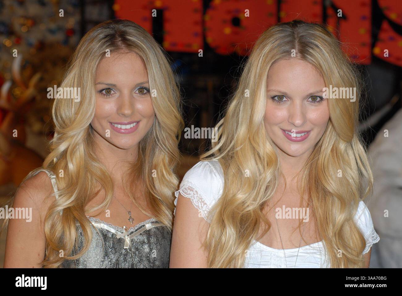 Nov 12, 2006; Los Angeles, CA, USA; KELLY and SABRINA ALDRIDGE at the ...