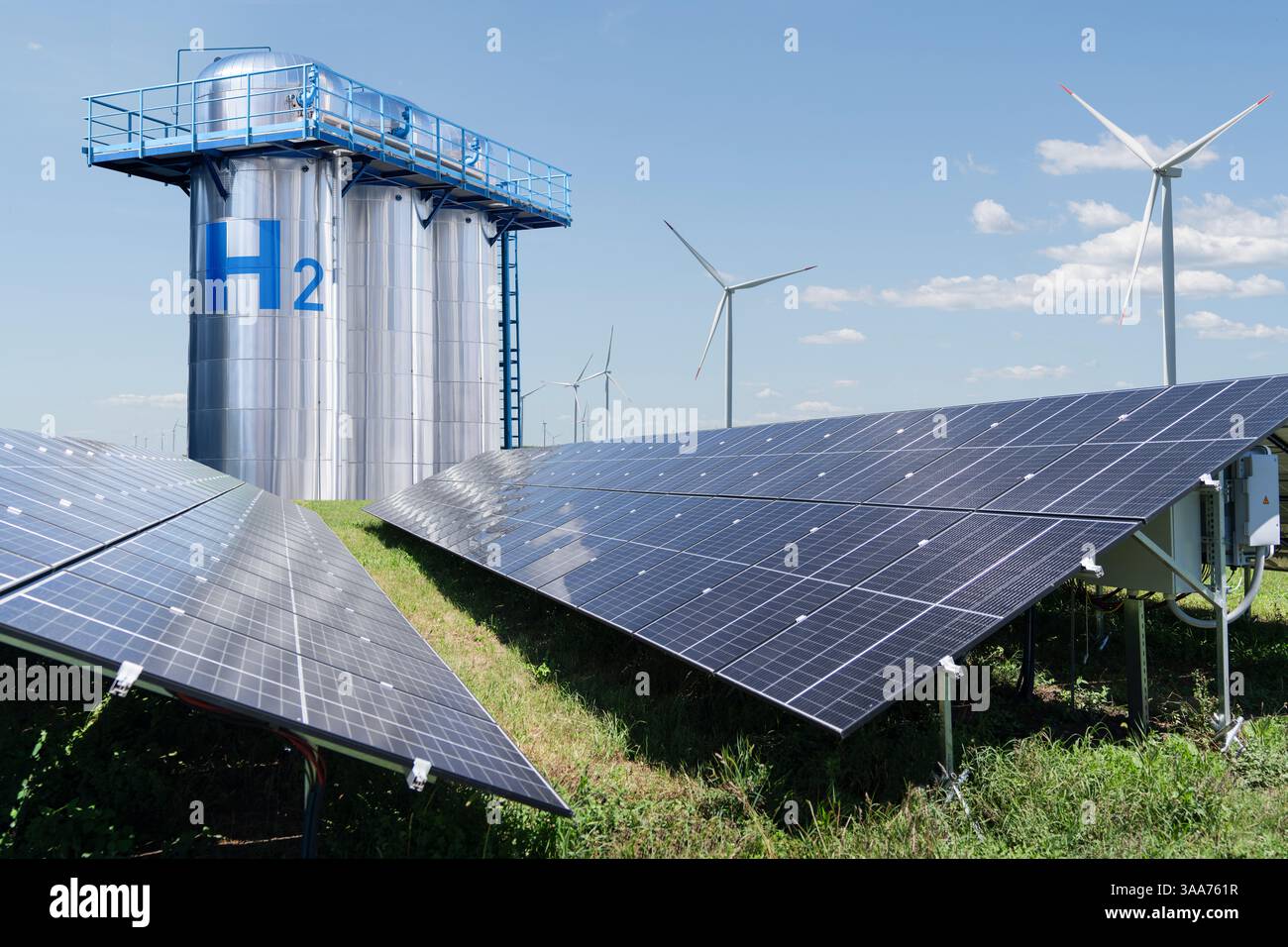 Green hydrogen factory concept. Hydrogen production from renewable ...