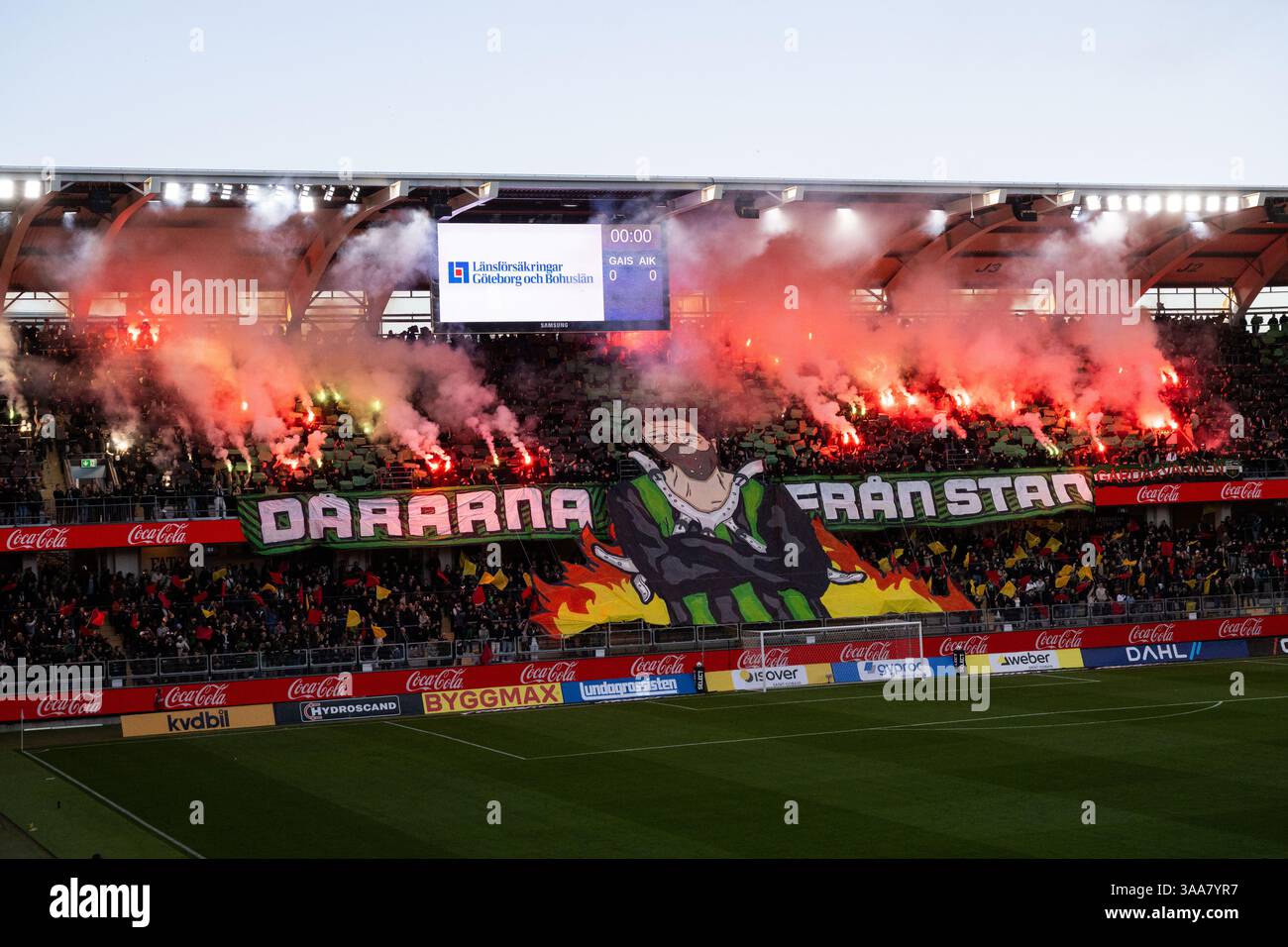 250331 GAIS supportrar med ett tifo inför fotbollsmatchen i Allsvenskan mellan GAIS och AIK den ...