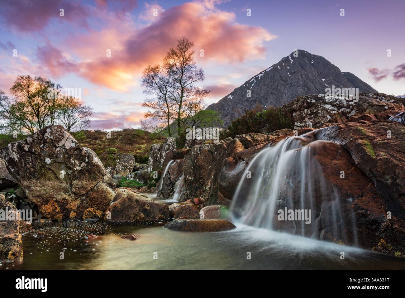 Stob dearg on the Buachaille Etive Mor mountain ridge in the Scottish ...
