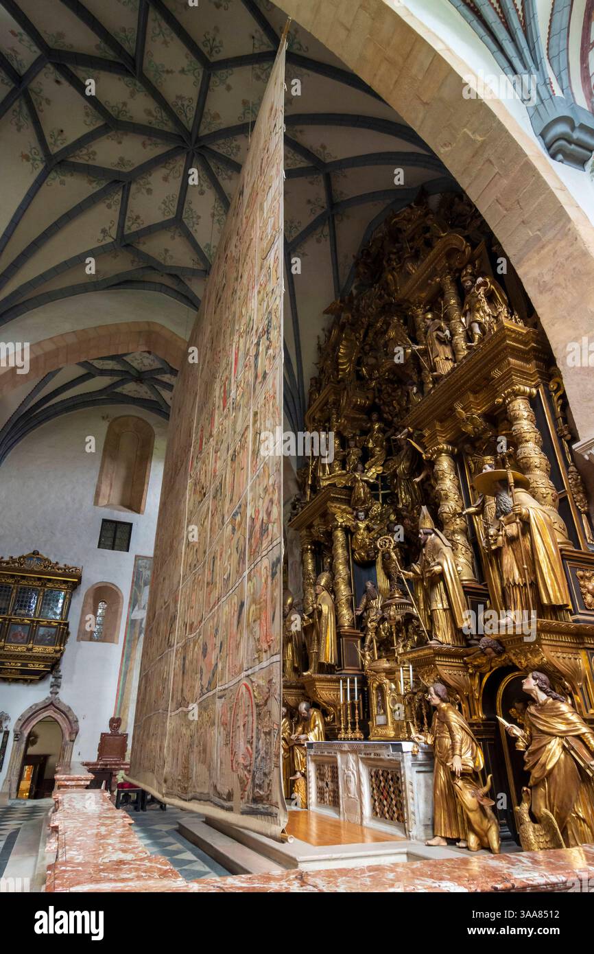 Gurk Cathedral, interior, Lenten veil, altar Gurk Mittelkärnten Kärnten ...