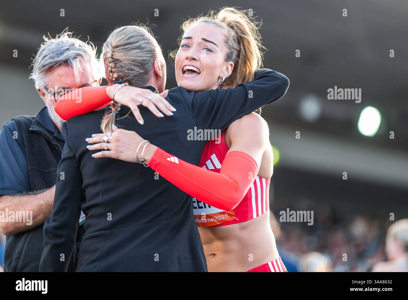 Ellie Beer celebrates her 400m race victory at the 2025 Maurie Plant ...